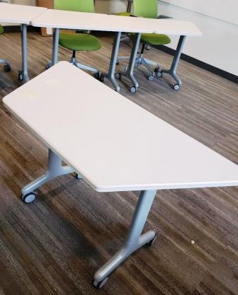 Atlantic Liquidators - Floating Work Tables